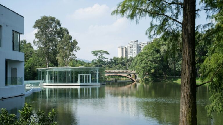 Landscape Architecture in Cities Integrating Nature